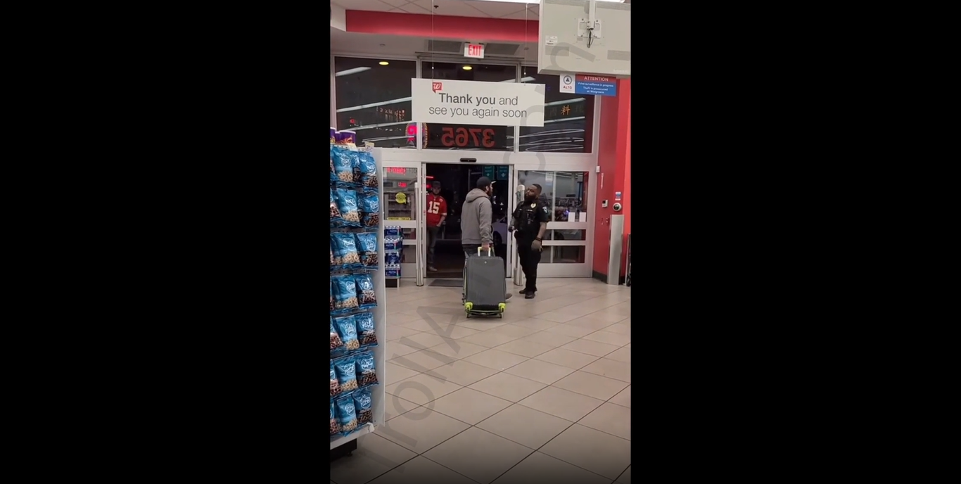 Dude Thought This Security Guard Was Scared Of Him After He Tried To ...