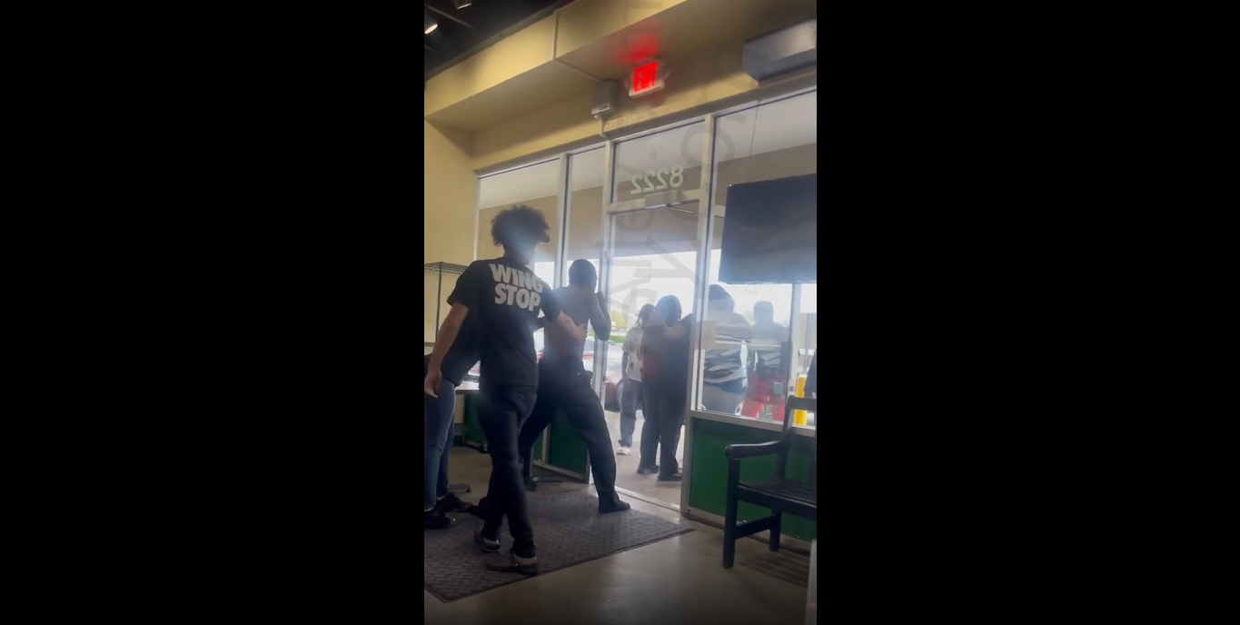 Wingstop Employee Was Ready To Throw Hands On The Job After Customers ...