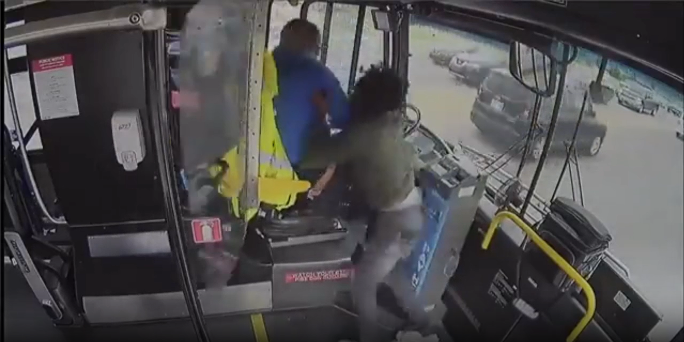 Public Bus Crashed After A Guy Attacked Bus Driver For Refusing To Let