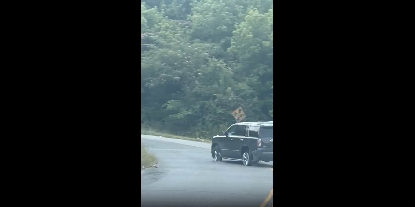 Guy Films A Delusional Woman Driving Her Car With No Tires Until The ...