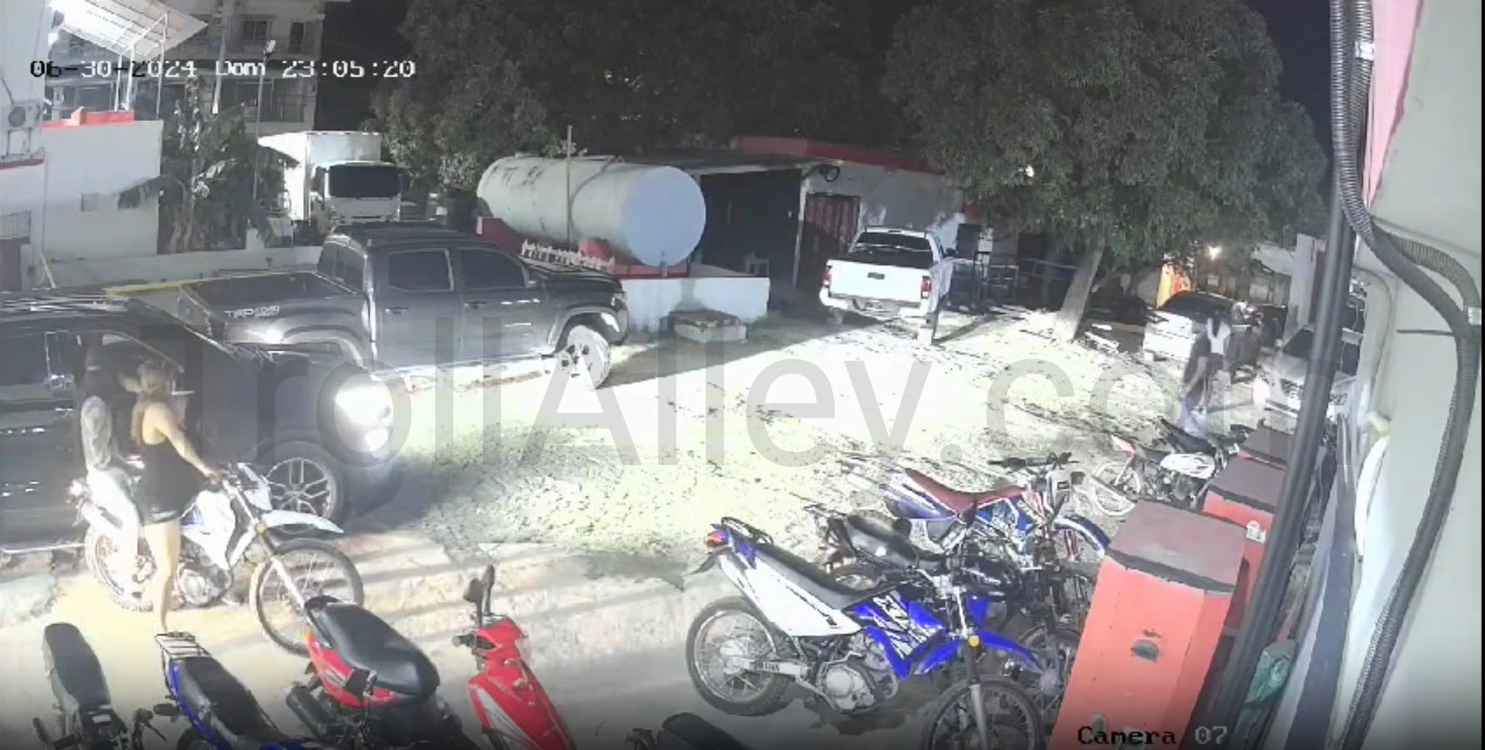 Two Women Gets Into A Argument With A Random Driver And It Didn't End ...