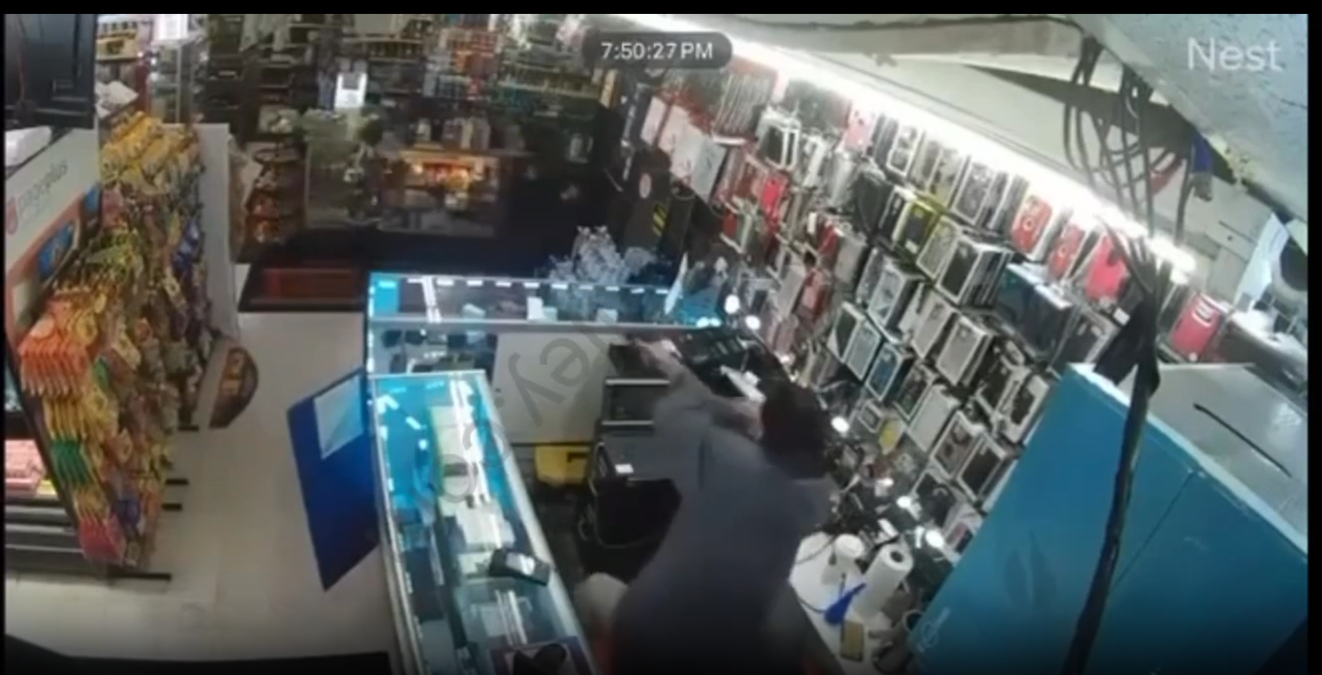 Bro Robbed The Wrong Store Owner And Gets Laid Down | TrollAlley.com
