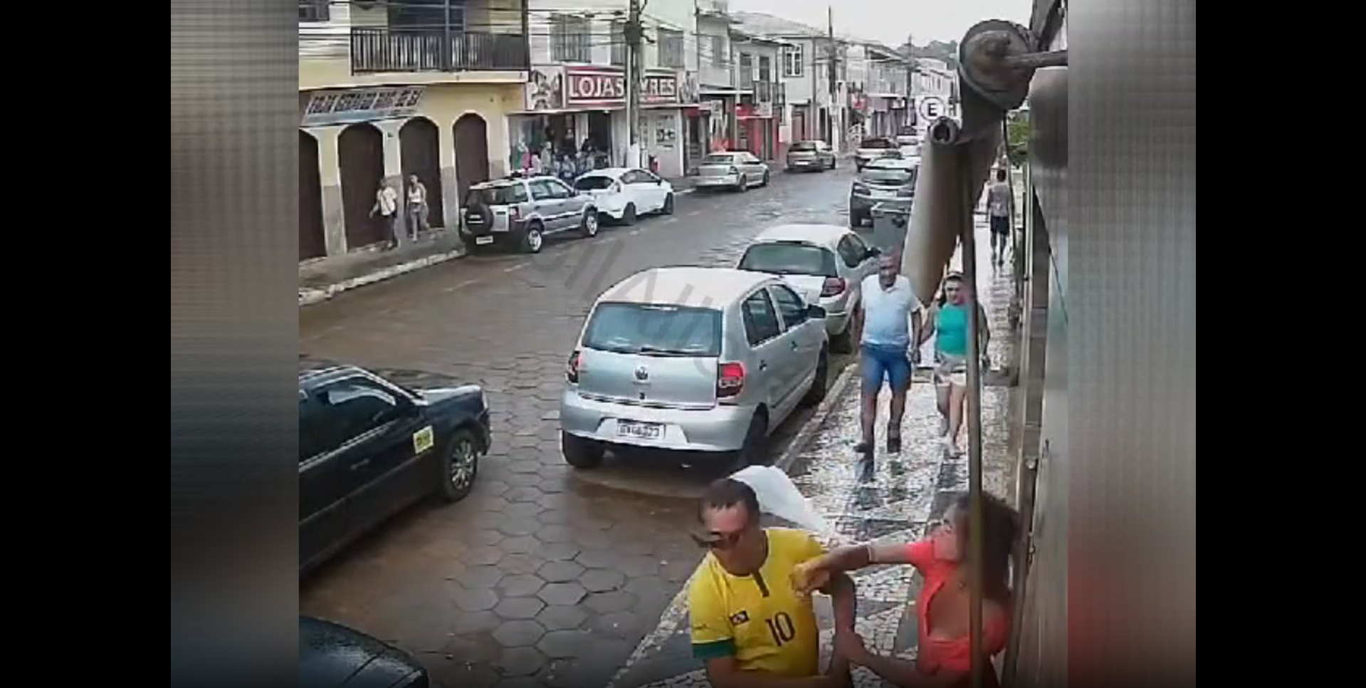 Dude Thought He Could Touch A Random Woman Walking By And She Wasn't Going For It | TrollAlley.com