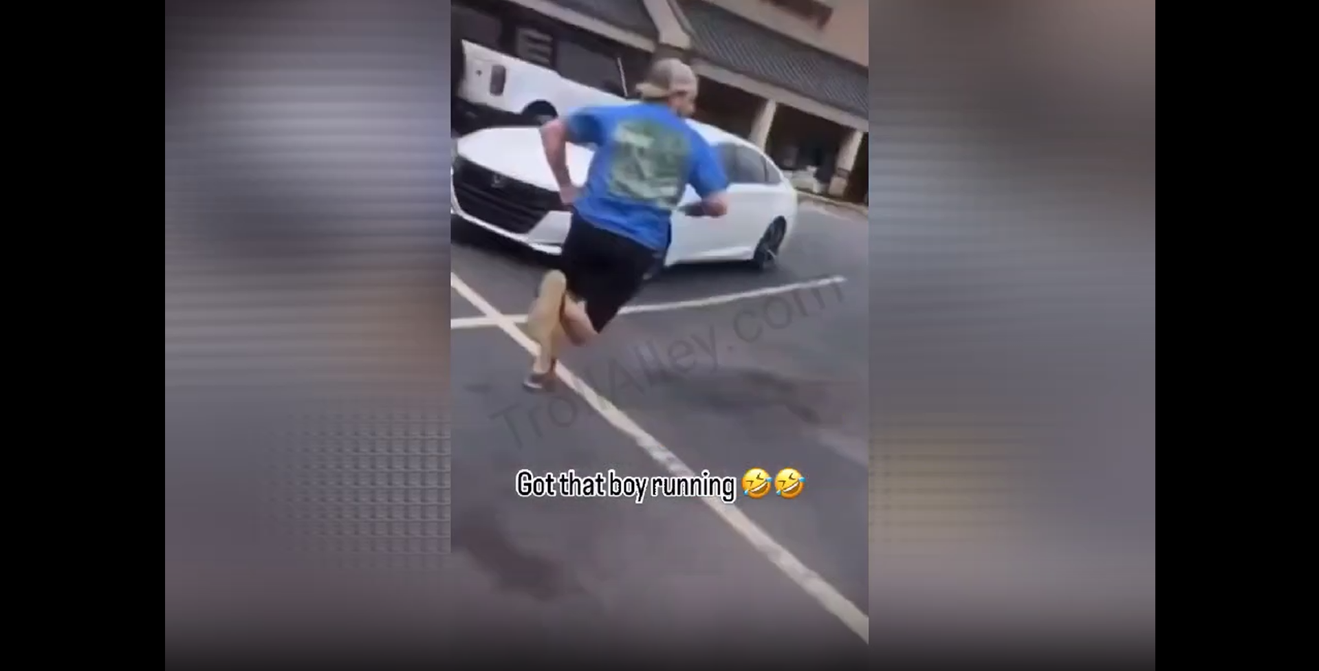 Dude Started Running For His Life After A Guy Confronted Him For Talking Shii During A Road Rage ...