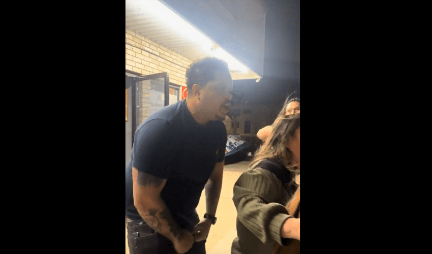 Watch All Random Videos Viral Clips & Memes | Trollalley